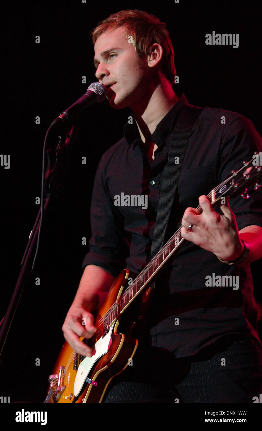 Dec 14, 2005; Norfolk, VA, USA; Singer JASON WADE of the band Lifehouse ...