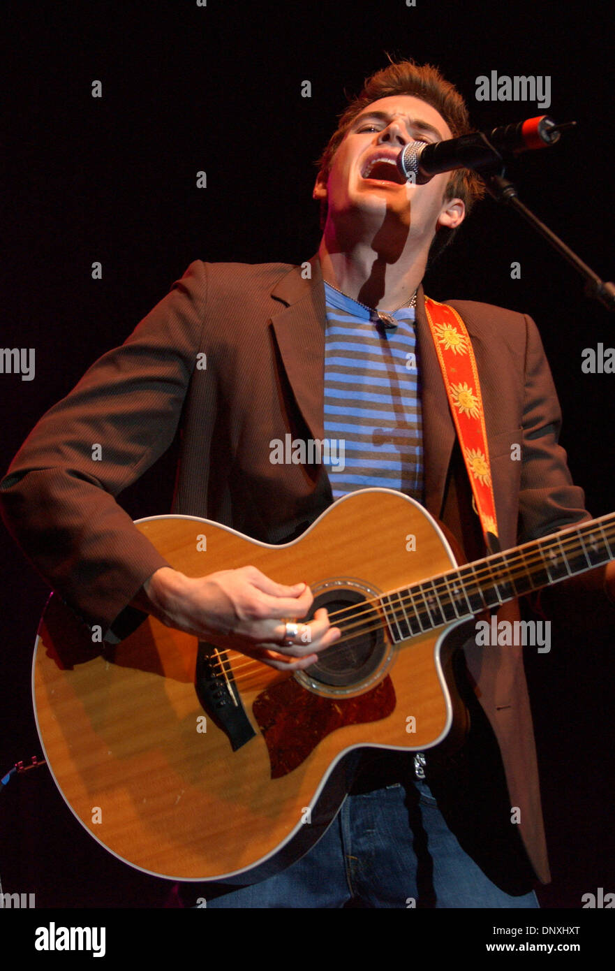Tyler hilton walk the line hi-res stock photography and images - Alamy