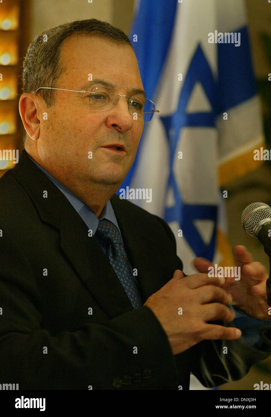 Israeli prime minister ehud barak hi-res stock photography and images ...