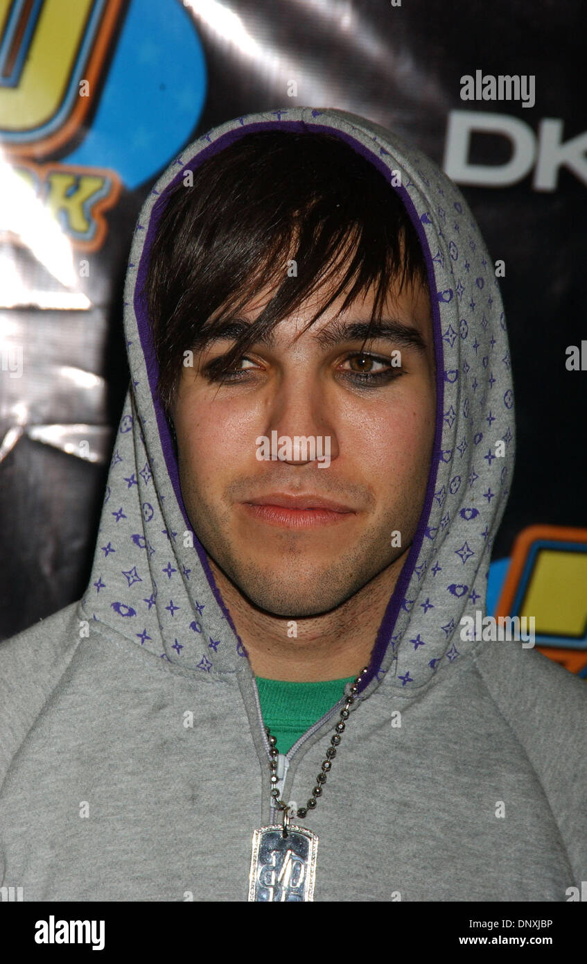 Pete Wentz 2002