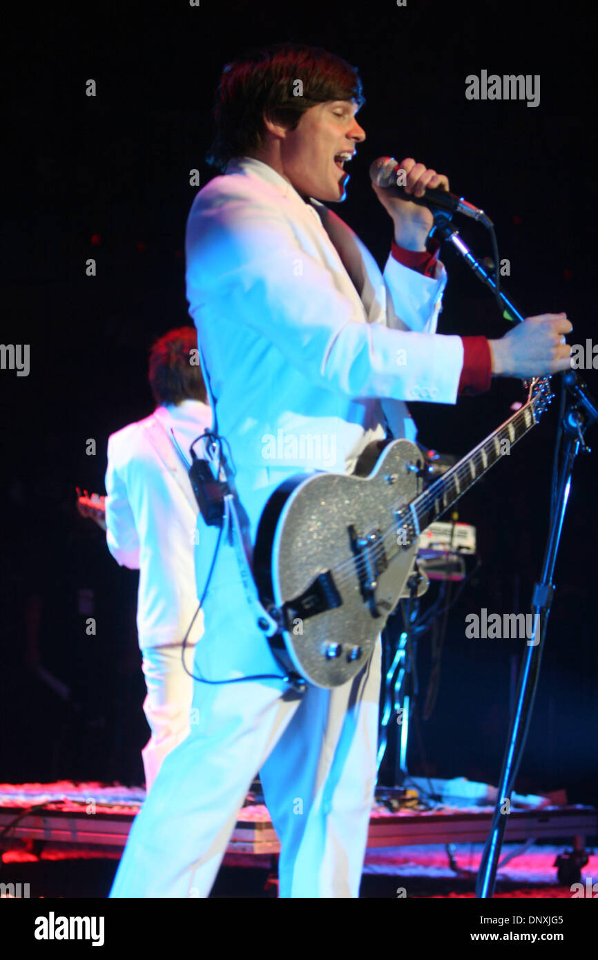 Dec 16, 2005; New York, NY, USA; Music group CLICK 5 performing at Z ...