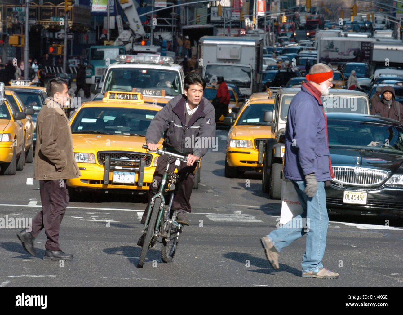 100 broadway new york hi-res stock photography and images - Alamy