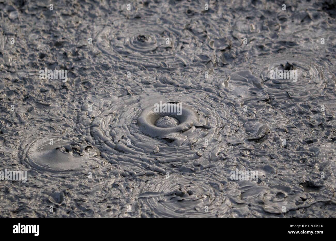 Decade volcanoes hi-res stock photography and images - Alamy