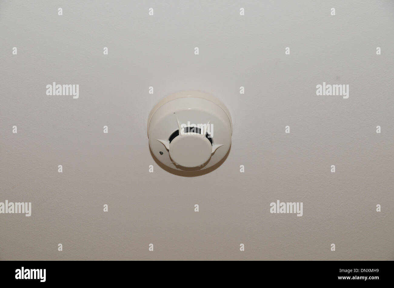 Smoke detector ceiling High Resolution Stock Photography and Images - Alamy