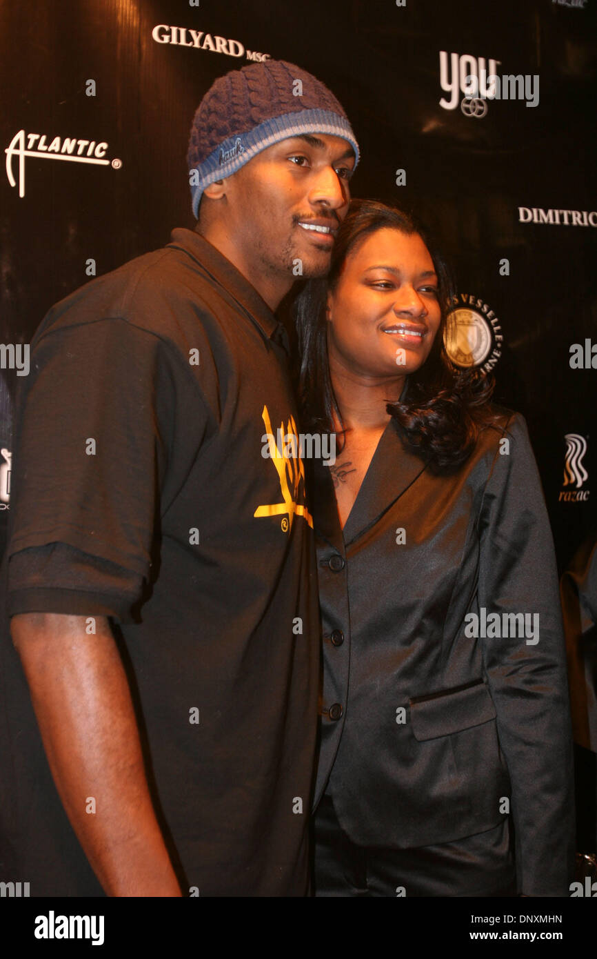 Dec 22, 2005; New York, NY, USA; RON ARTEST arrives at Dons and Diva's ...