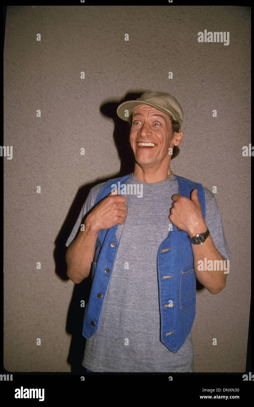Hollywood, Ca, USA; Actor JIM VARNEY as his character, 'Ernest ...