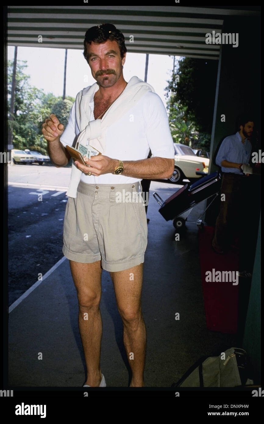 Tom selleck hi-res stock photography and images - Alamy