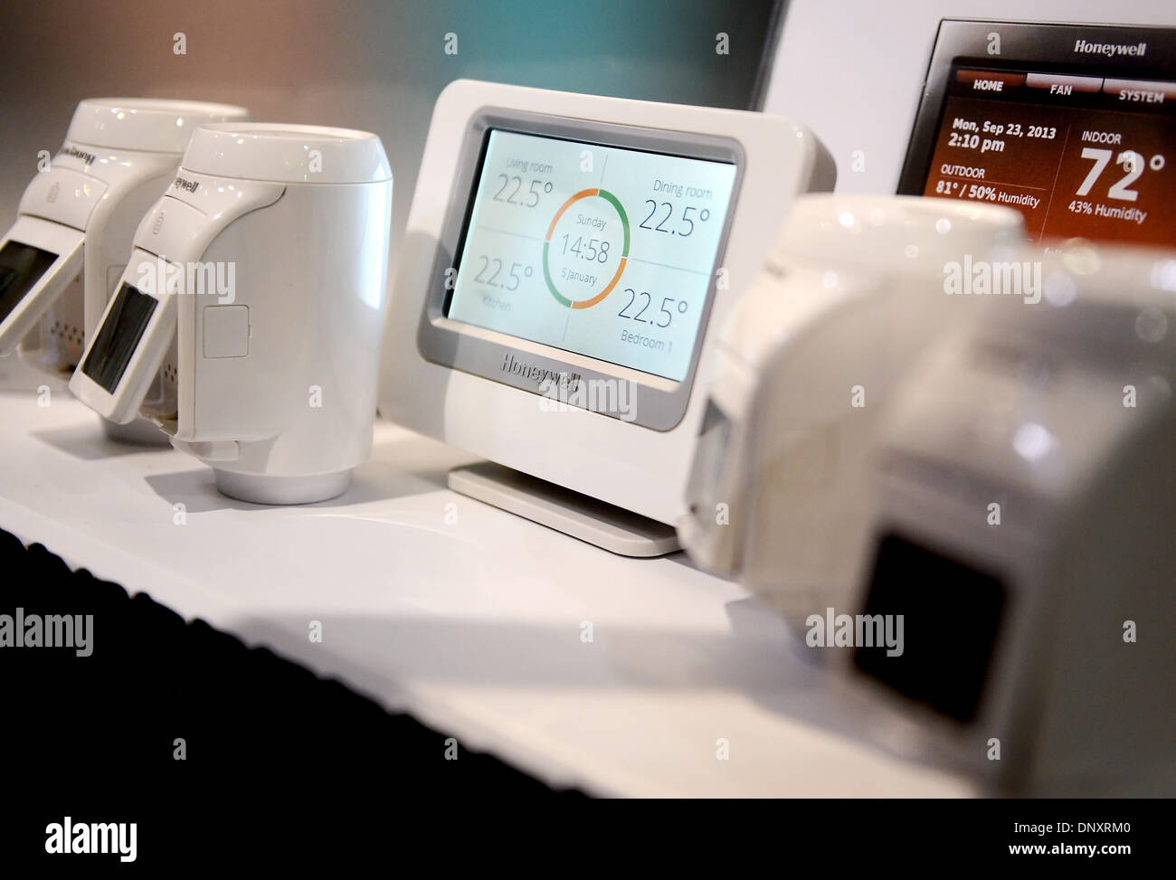 Las Vegas, USA. 05th Jan, 2014. Thermostats by company Honeywell are on ...