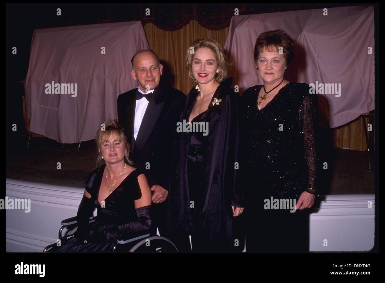 Actresses female 1995 with others mother father kelly stone stone hi ...