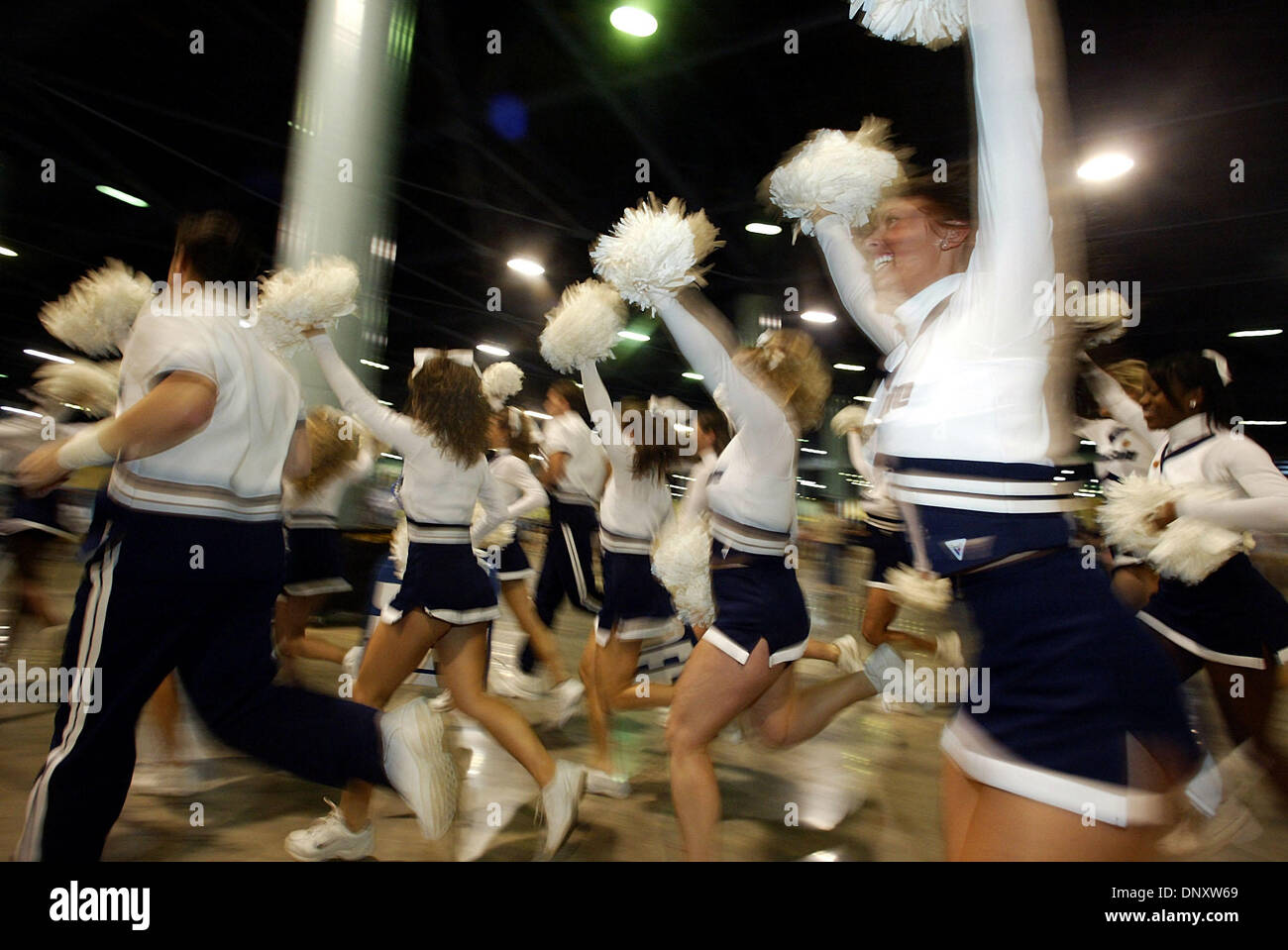 Penn state cheerleaders hi-res stock photography and images - Alamy