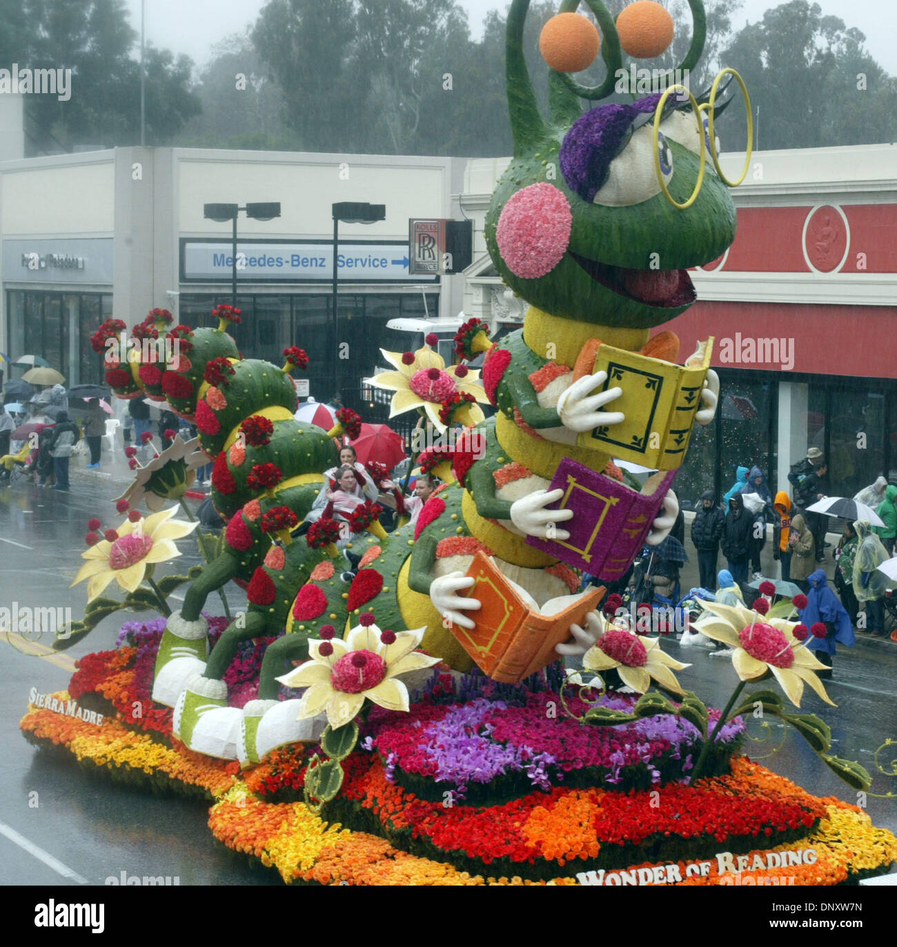 Jan 02, 2006; Pasadena, CA, USA; Founders' Trophy winner float makes ...