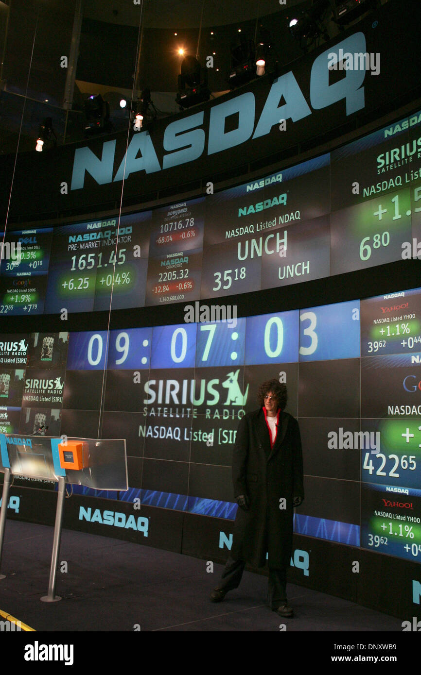 Radio shock jock howard stern 2006 hi-res stock photography and images ...