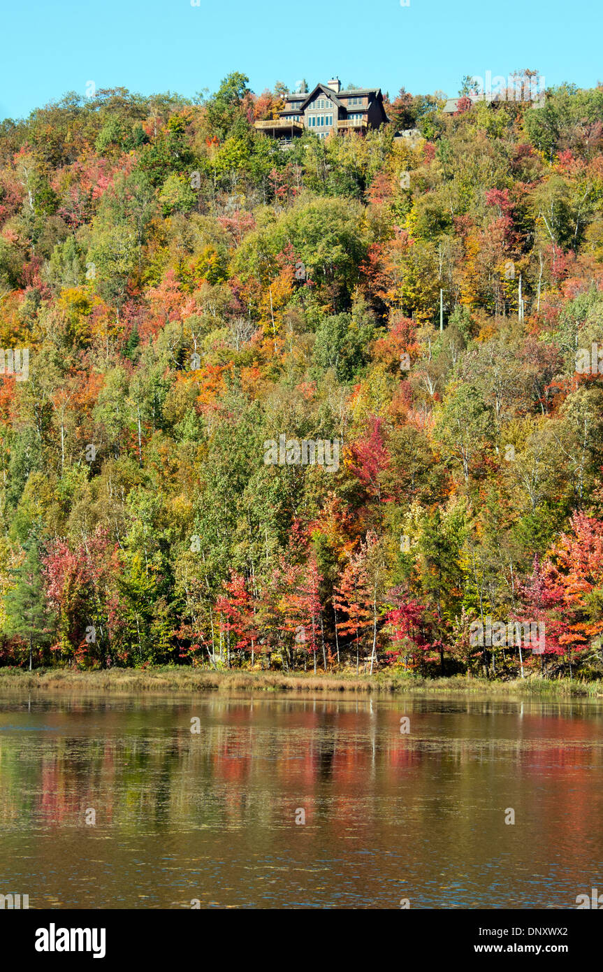 Fall foliage quebec hi-res stock photography and images - Alamy