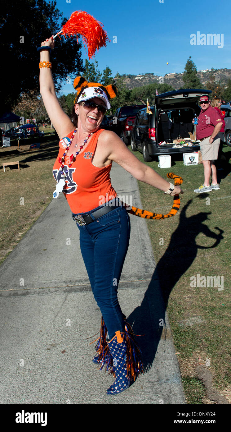 Pasadena, California, USA. 06th Jan, 2014. MAUREEN WALLACE of Toronto ...