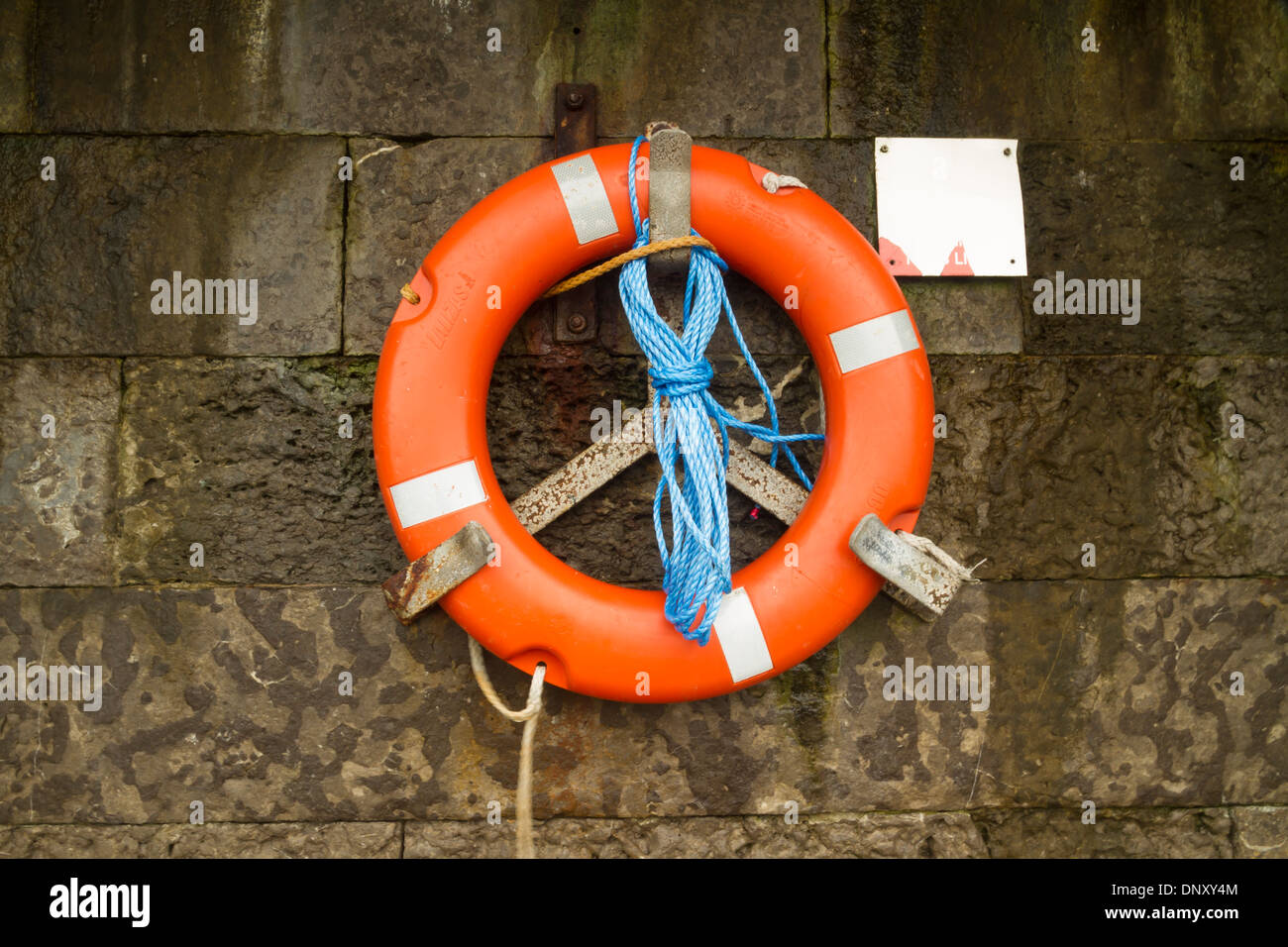 Ring mounted hi-res stock photography and images - Alamy