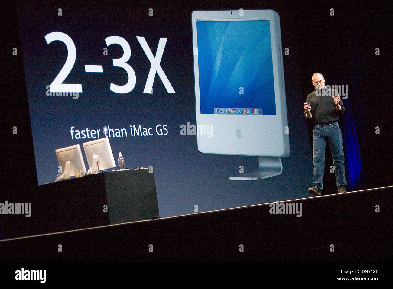 Jan 10, 2006; San Francisco, CA, USA; STEVE JOBS at Mac World in San ...