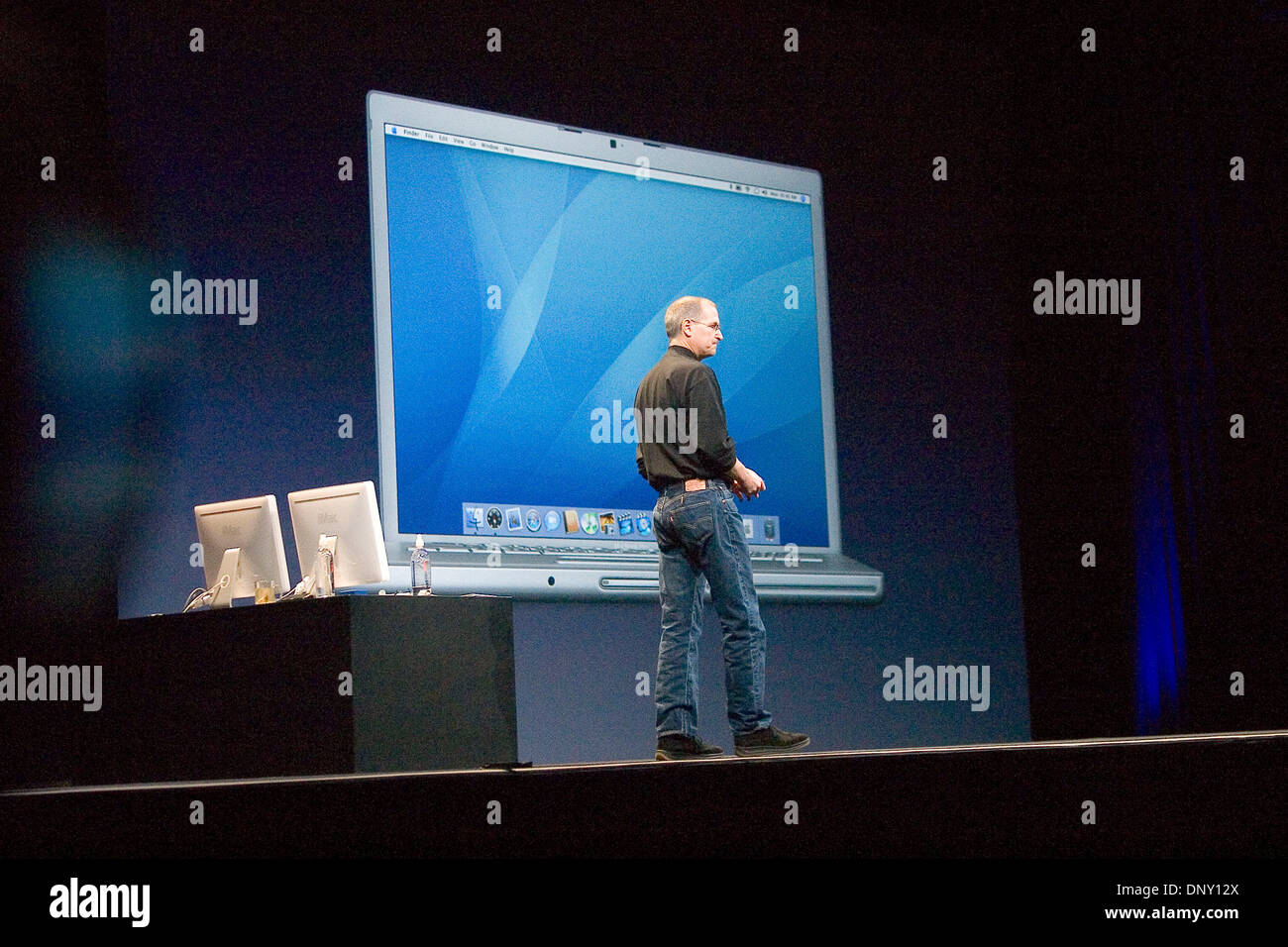 Jan 10, 2006; San Francisco, CA, USA; STEVE JOBS at Mac World in San ...