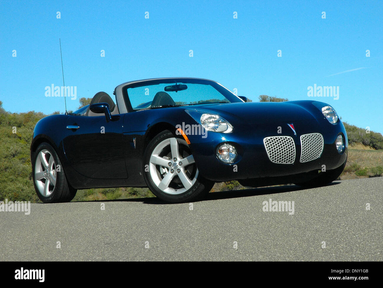 Two seat roadsters hi-res stock photography and images - Alamy