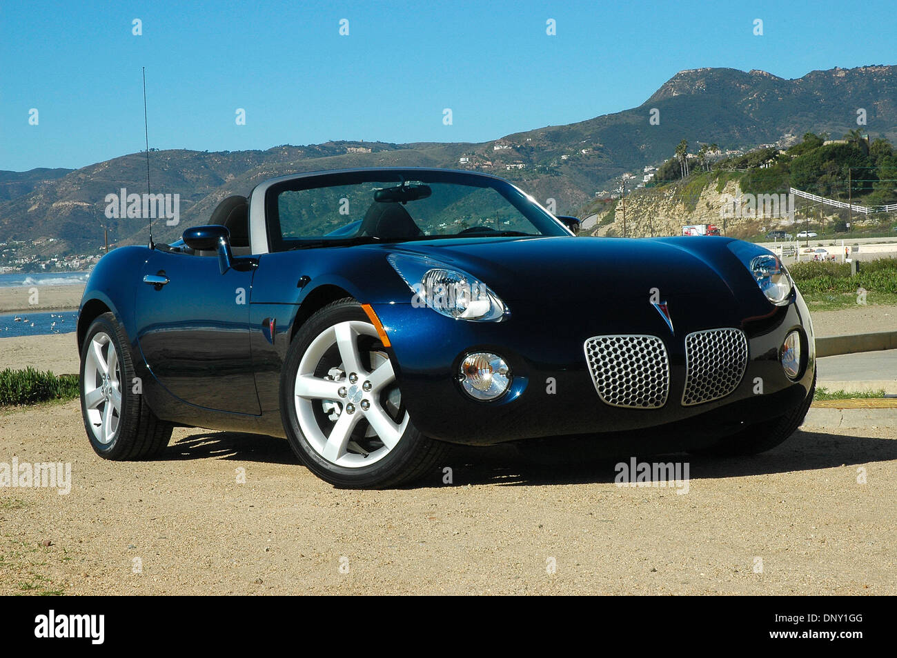 Two seat roadsters hi-res stock photography and images - Alamy