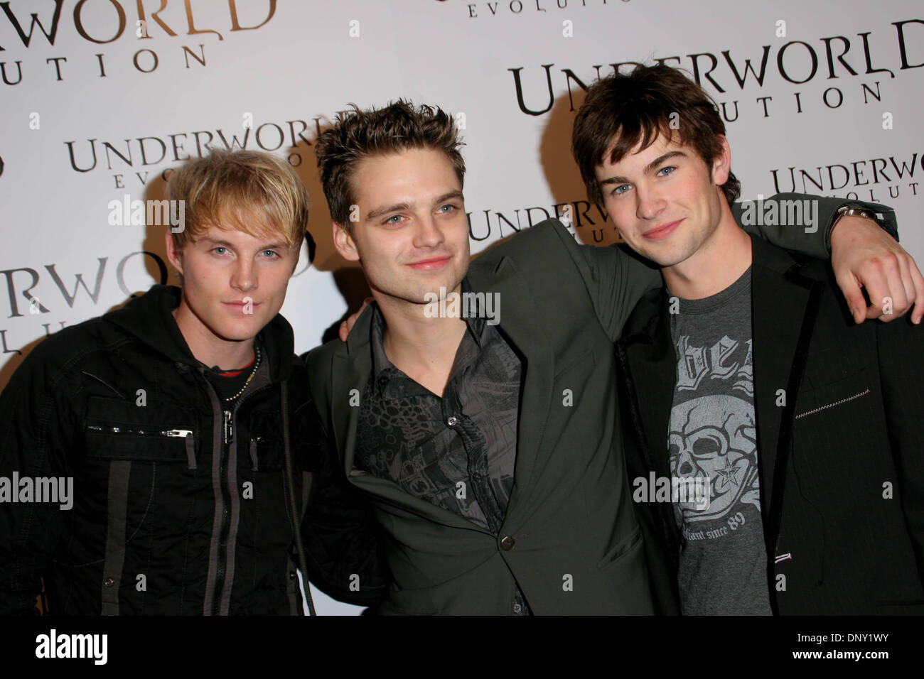 Toby Hemingway 2022