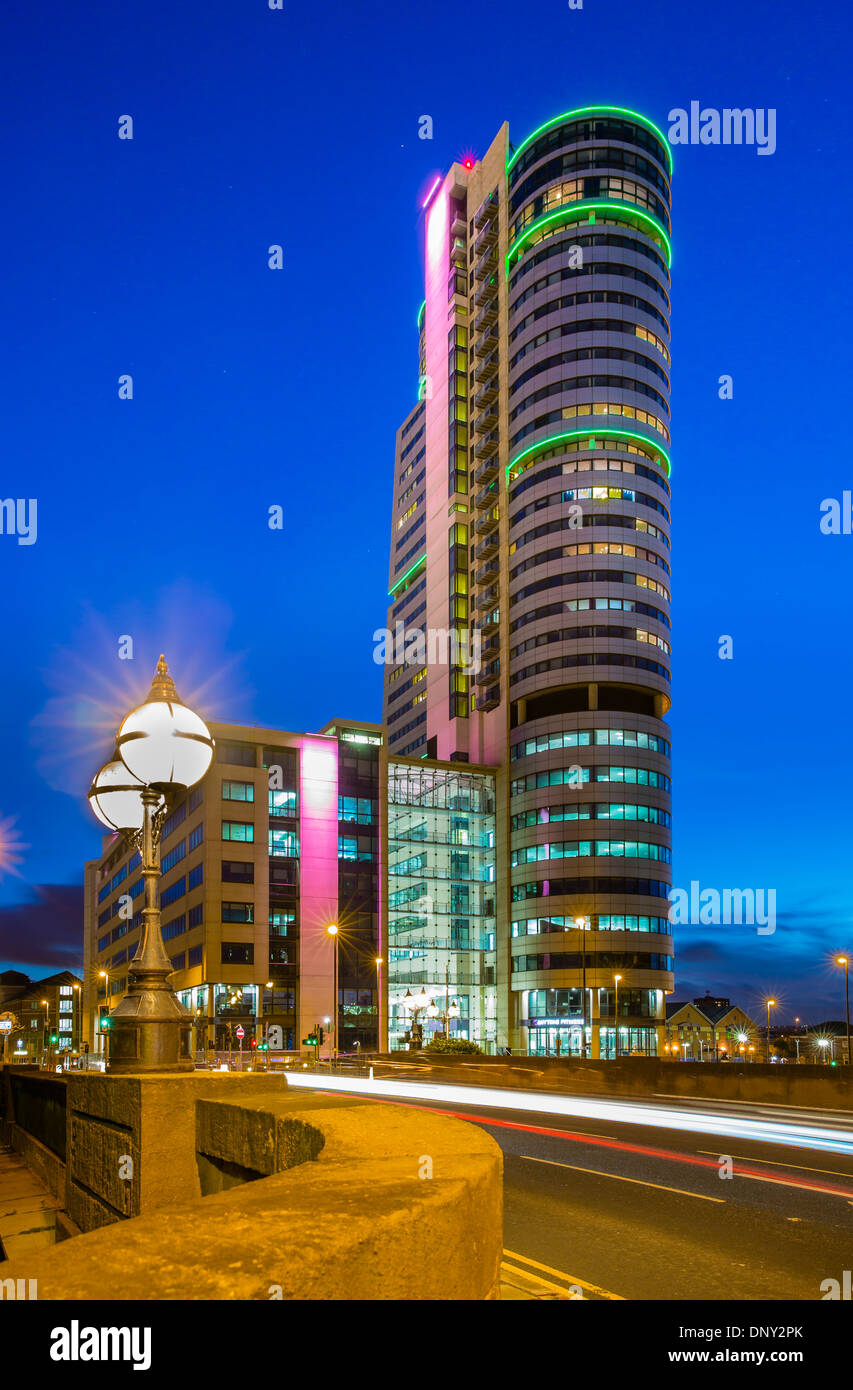 bridgewater place Leeds at night Stock Photo - Alamy