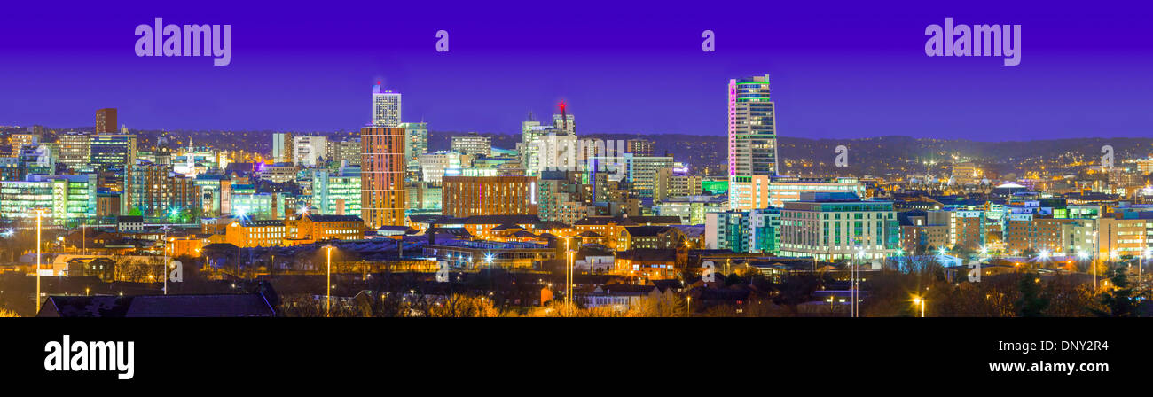 leeds skyline at night Stock Photo: 65133800 - Alamy