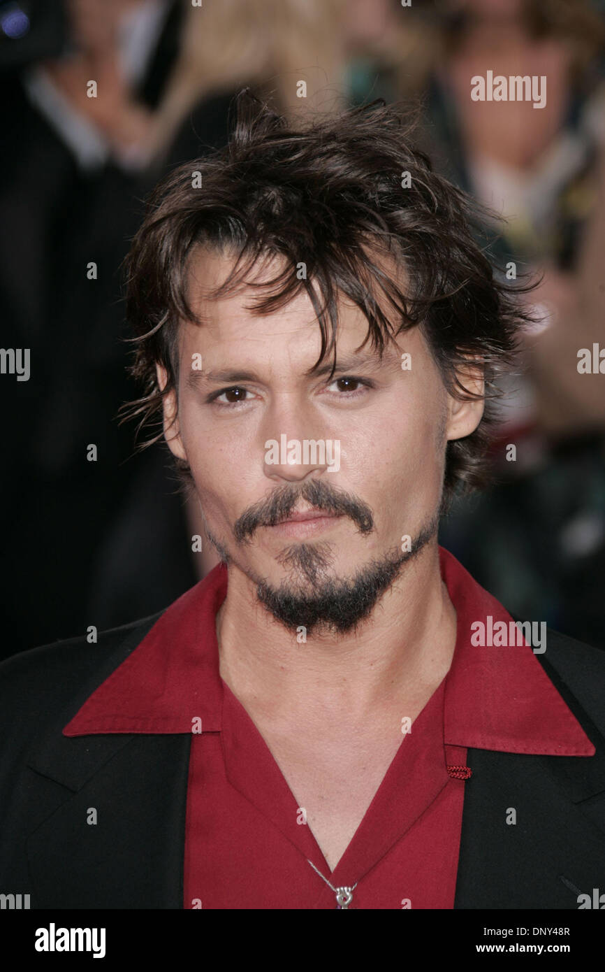 Jan 16, 2006; Beverly Hills, CA, USA; Golden Globes 2006: JOHNNY DEPP ...