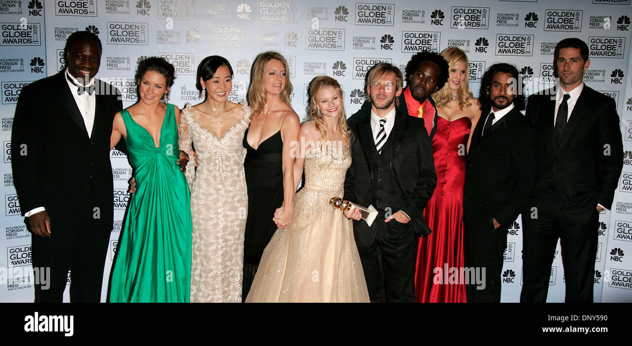 Jan 16, 2006; Beverly Hills, CA, USA; The cast & crew of 'LOST' with ...