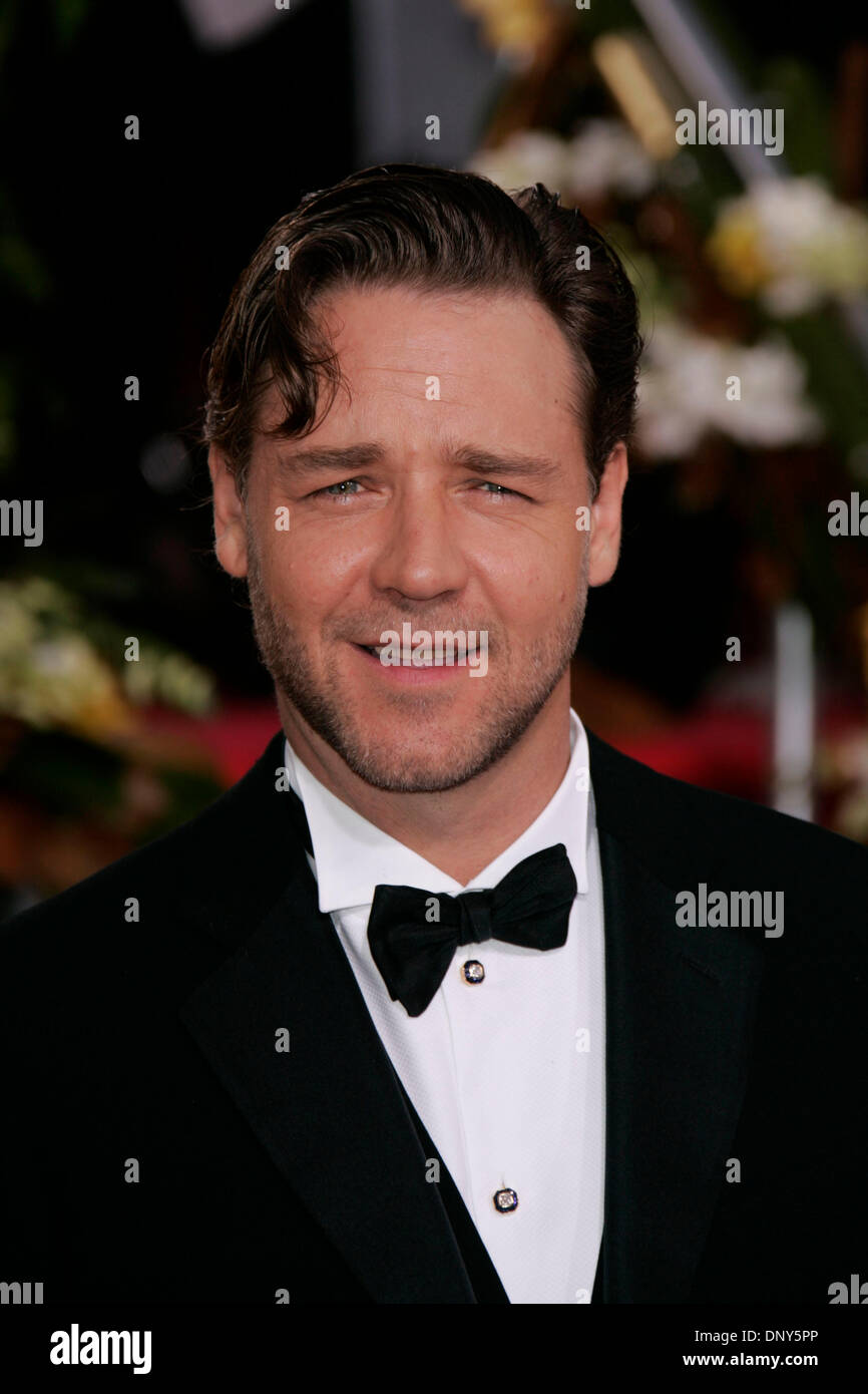 Jan 16, 2006; Beverly Hills, CA, USA; Golden Globes 2006: Actor RUSSELL ...