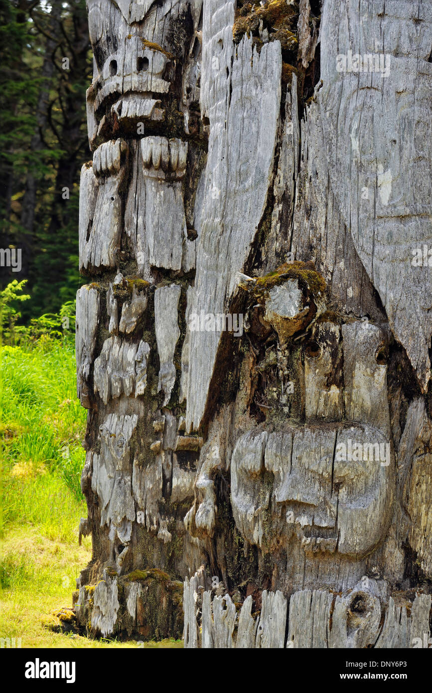 Mortuary Pole featuring a Watchman SGang Gwaay Island, Gwaii Haanas NP ...