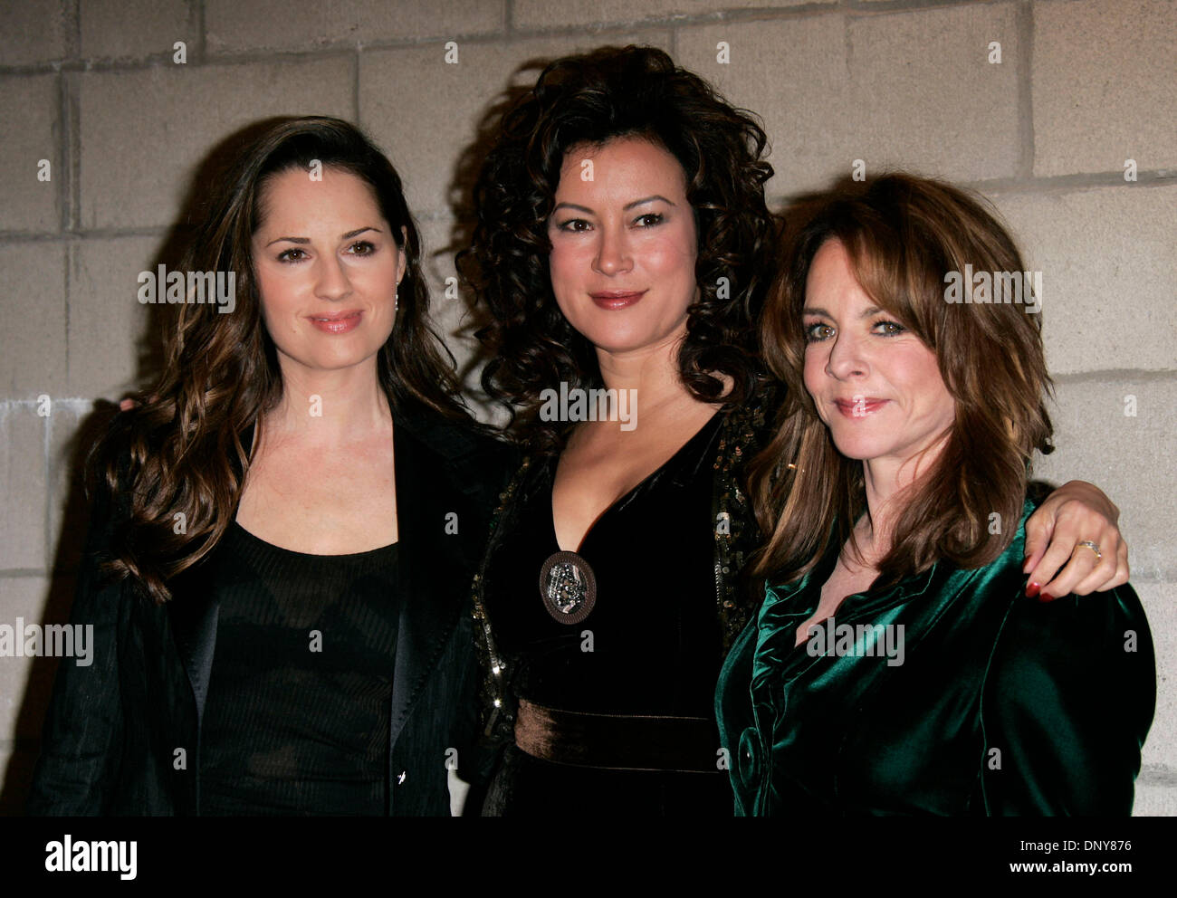 Jan 18, 2006; Pasadena, California, USA; Out of Practice Cast PAULA ...