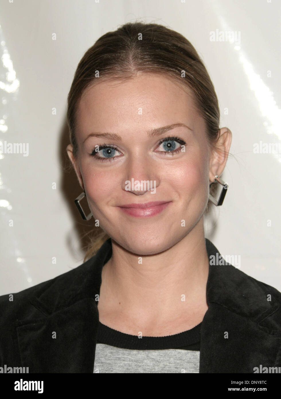 Jan 18, 2006; Los Angeles, CA, USA; Actress AJ COOK at the CBS UPN ...
