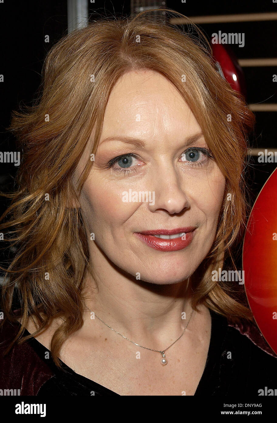 Nancy wilson guitar hi-res stock photography and images - Alamy