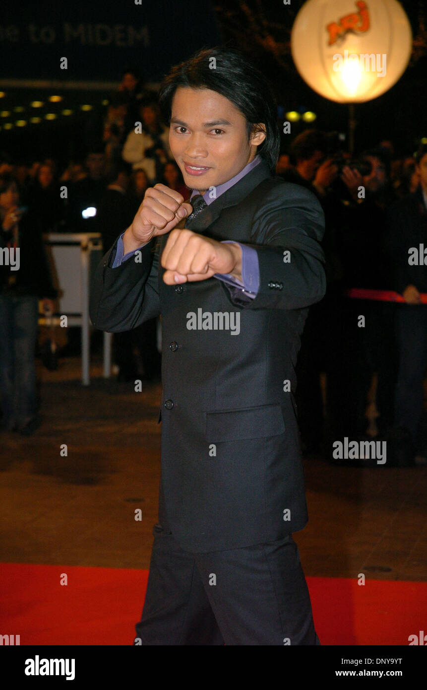 Tony jaa tony jaa hi-res stock photography and images - Alamy