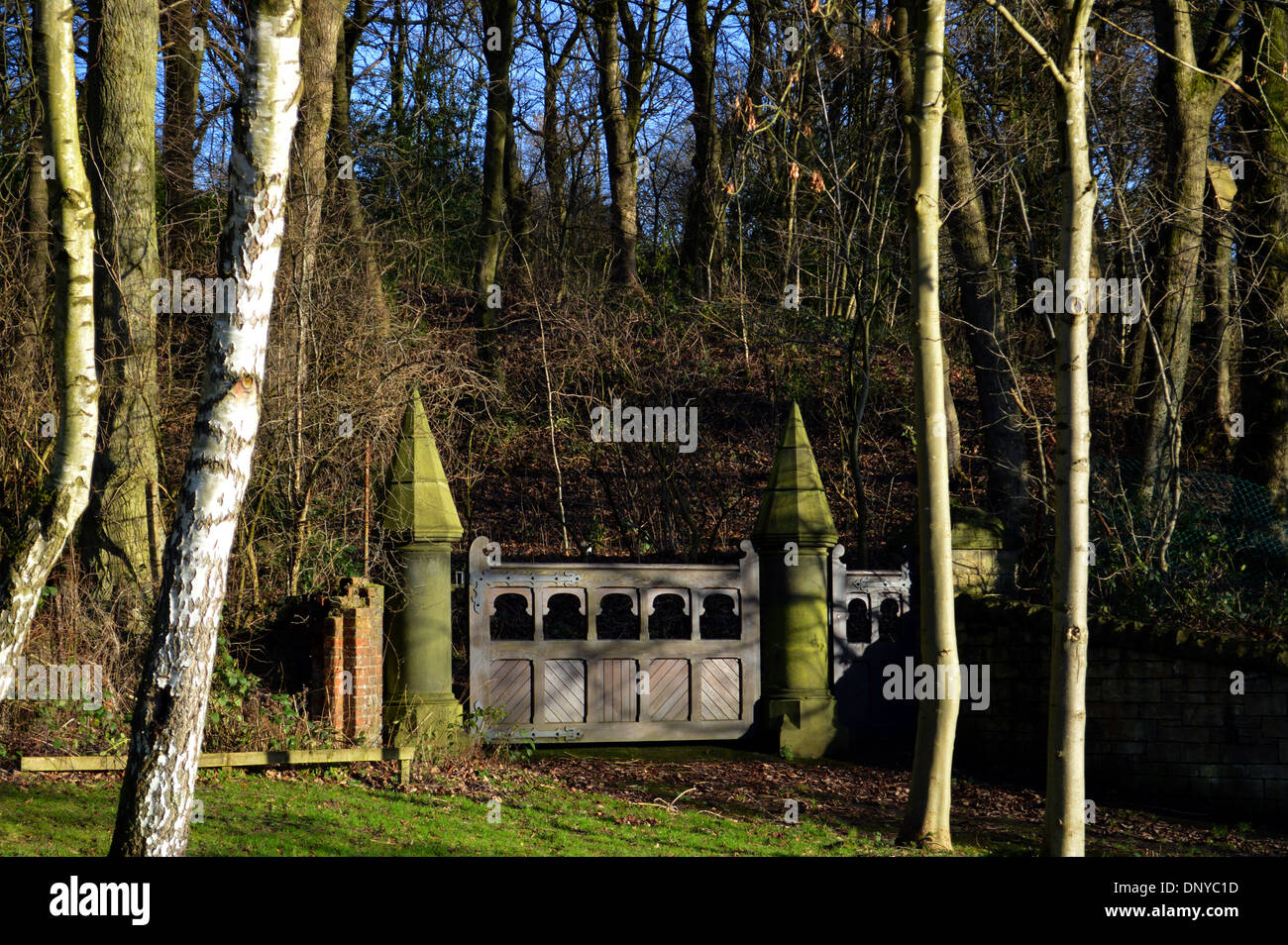 Medieval manor hi-res stock photography and images - Alamy