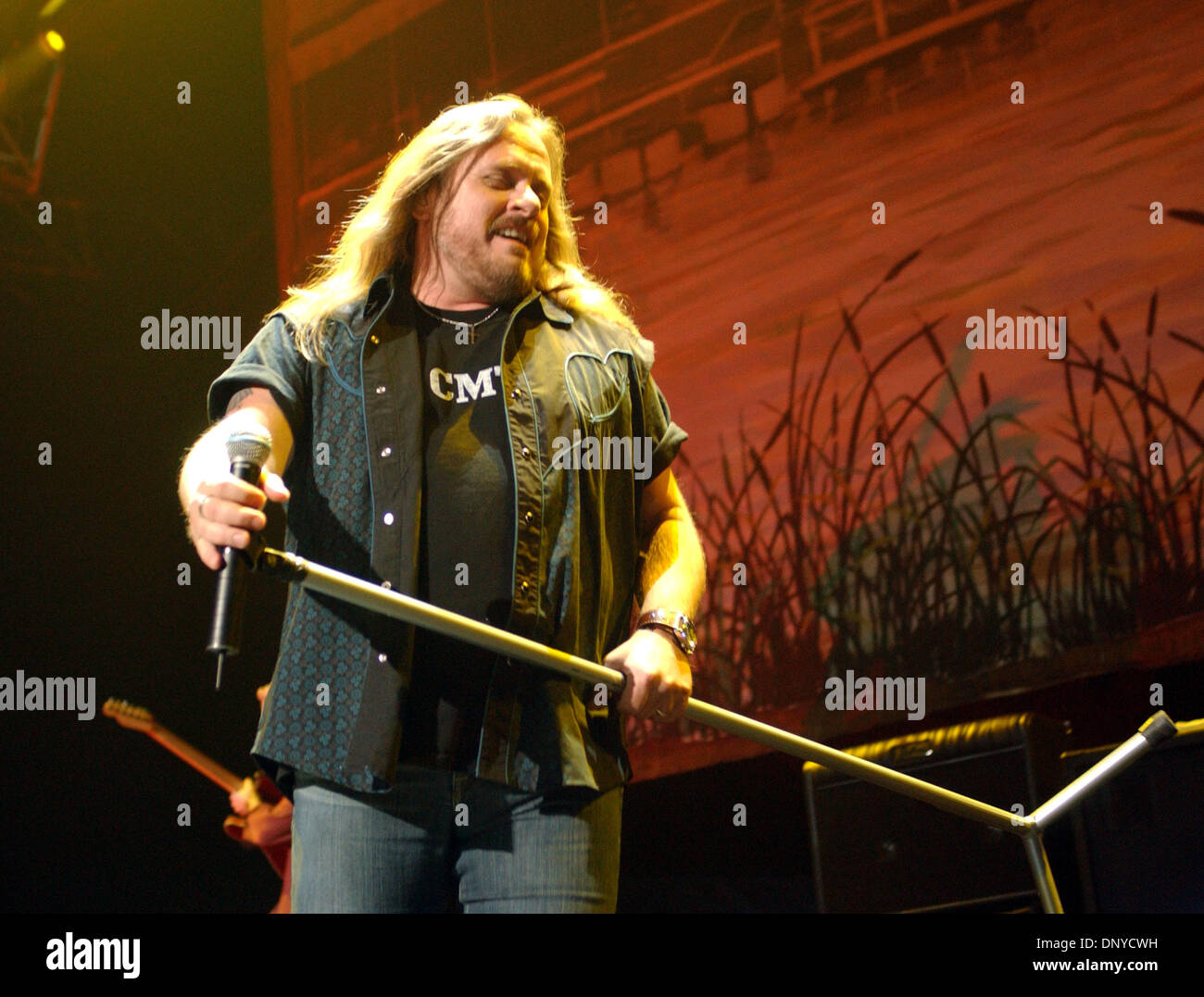Jan 27, 2006; Columbia, SC, USA; Musicians VAN ZANT perform live as ...