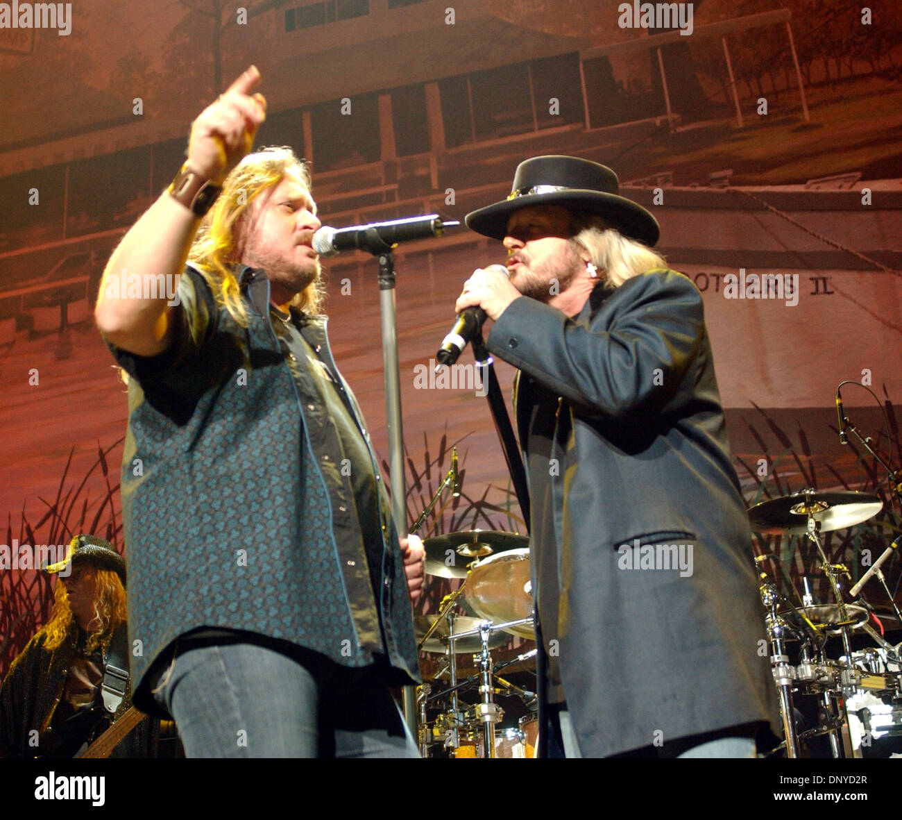 Jan 27, 2006; Columbia, SC, USA; Musicians VAN ZANT perform live as ...