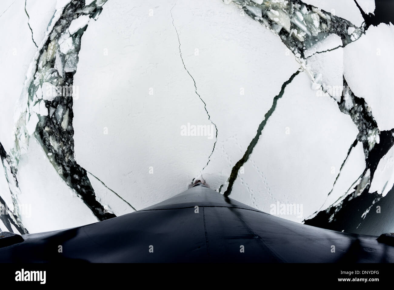 The hull note hi-res stock photography and images - Alamy