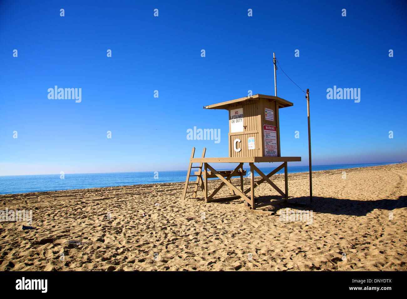 Lifeguard tower newport beach hi-res stock photography and images - Alamy