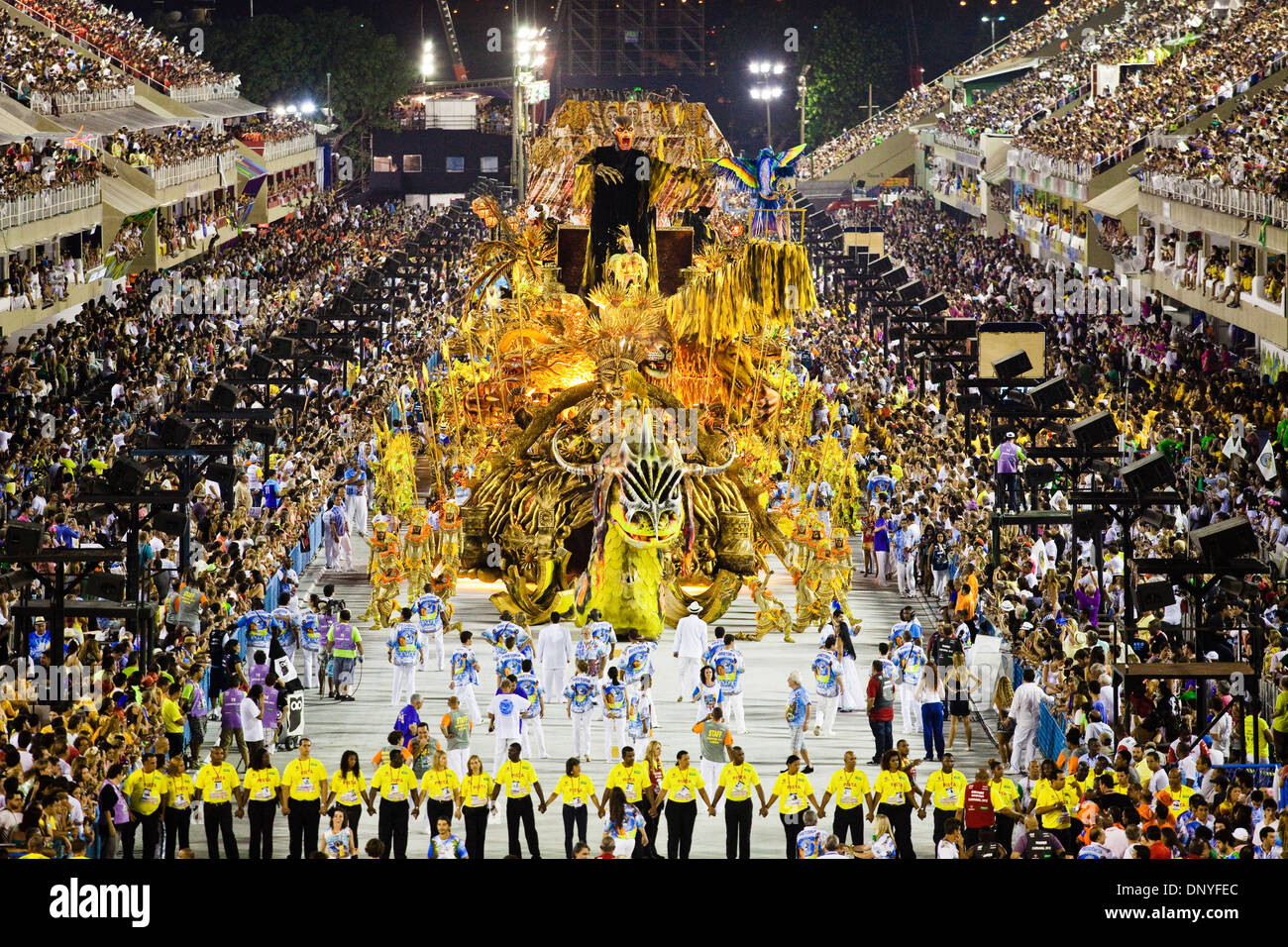 Samba school parade hi-res stock photography and images - Alamy