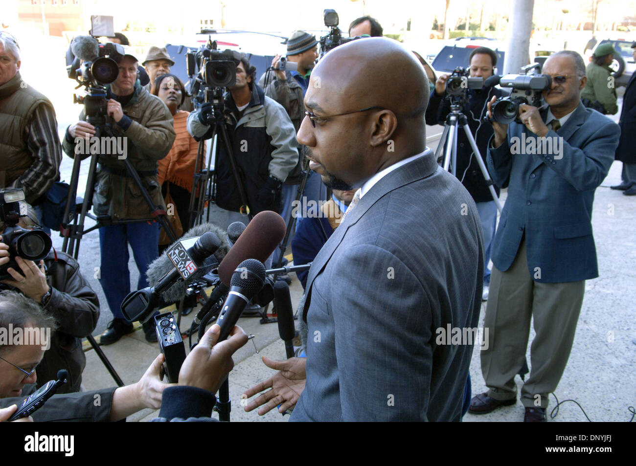 Pastor raphael warnock hi-res stock photography and images - Alamy