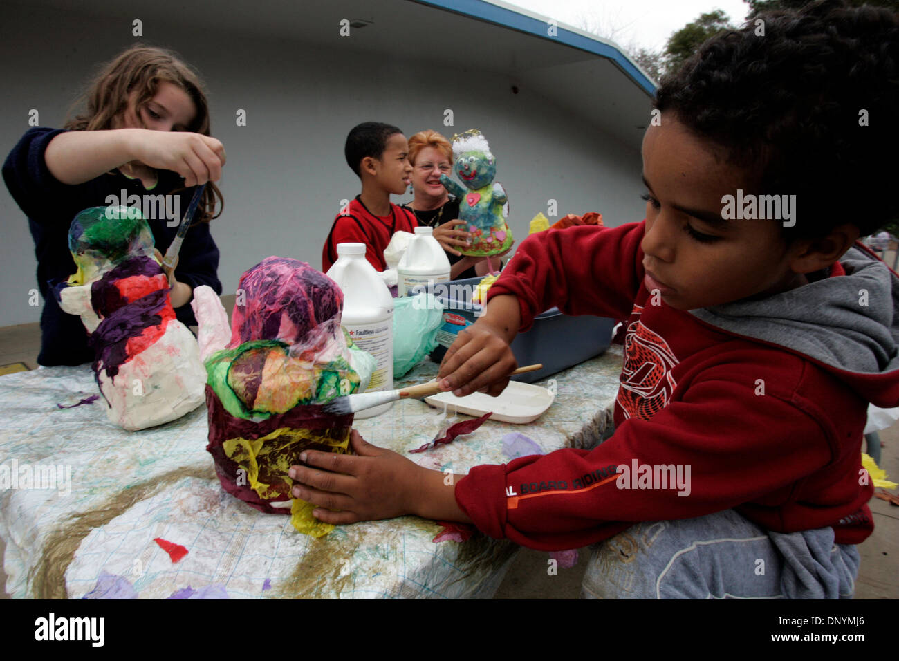 (Published 11/26/2005, NC-4) Alexia Allen, 6, left, Jacob Hodges, 10 ...