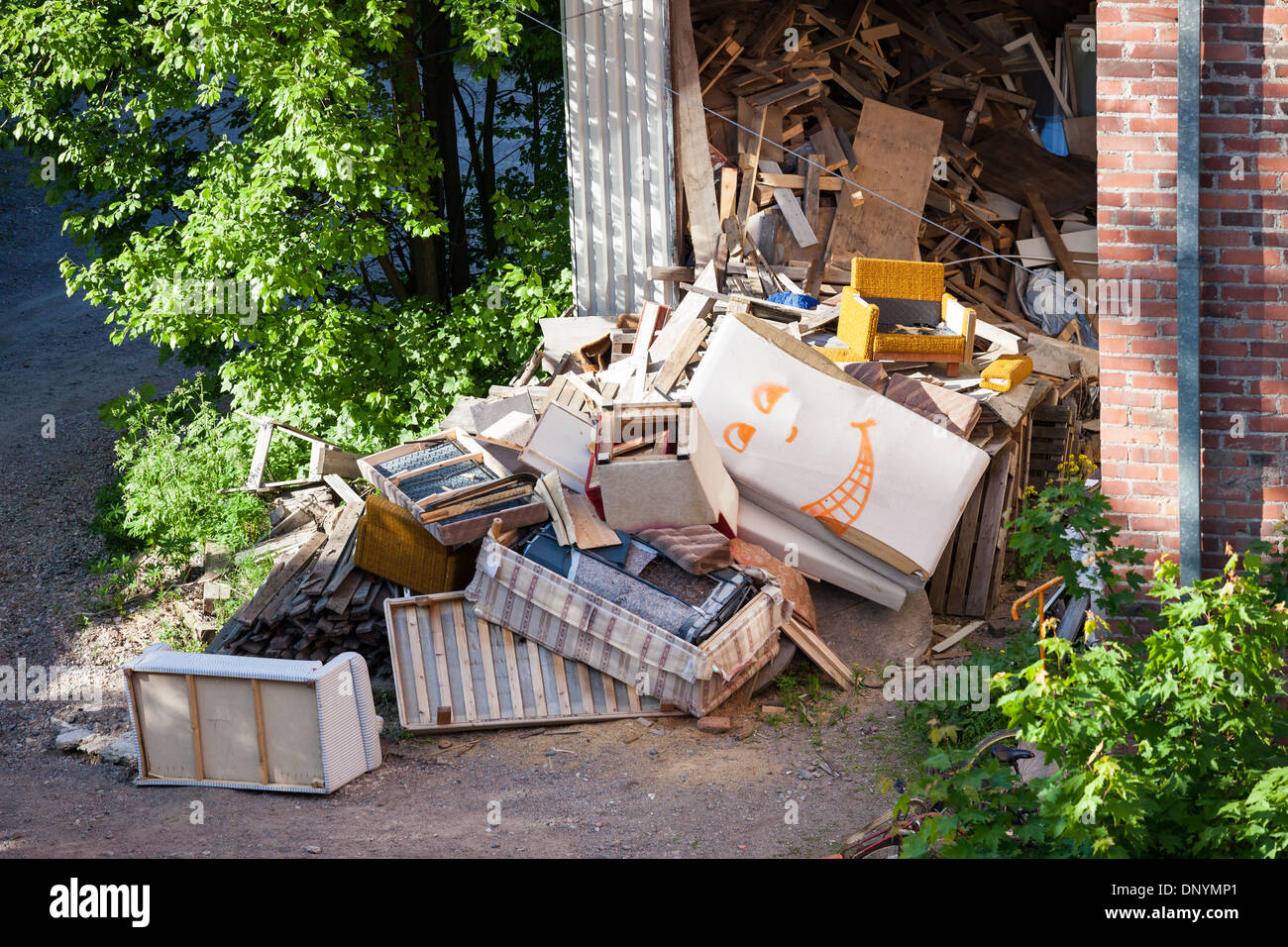 Funny dump hi-res stock photography and images - Alamy