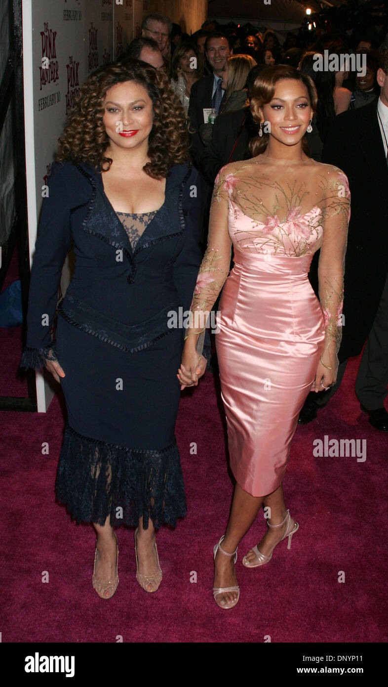 Feb 06, 2006; New York, NY, USA; Mother TINA KNOWLES and her daughter ...