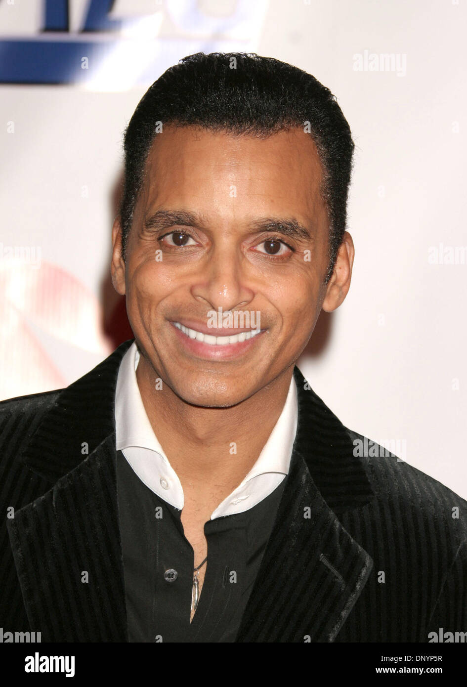 Jon Secada 2022