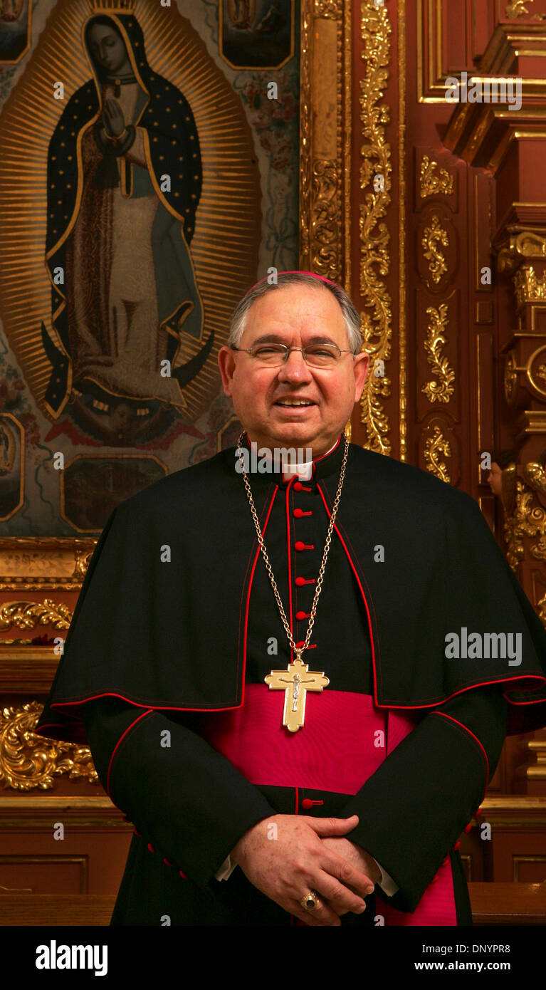 Archbishop gomez hi-res stock photography and images - Alamy