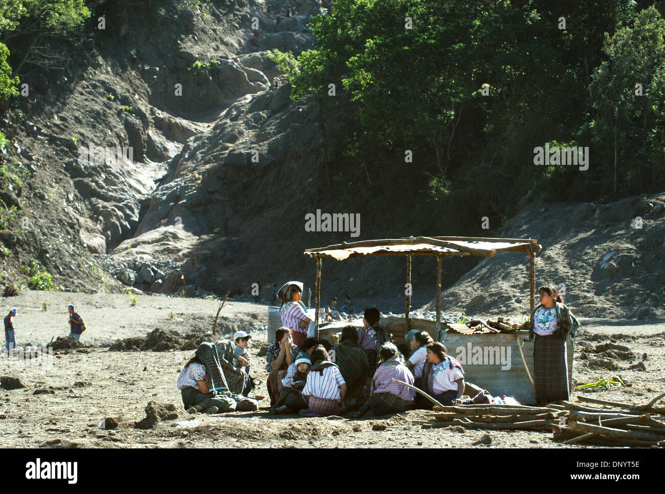 Shrine instantly hi-res stock photography and images - Alamy