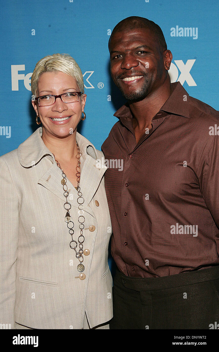 Feb 11, 2006; Beverly Hills, CA, USA; Actor TERRY CREWS and wife during ...