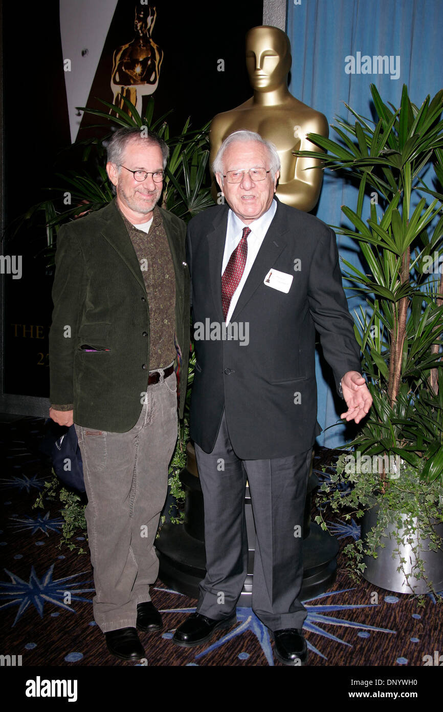 Steven spielberg father arnold hi-res stock photography and images - Alamy