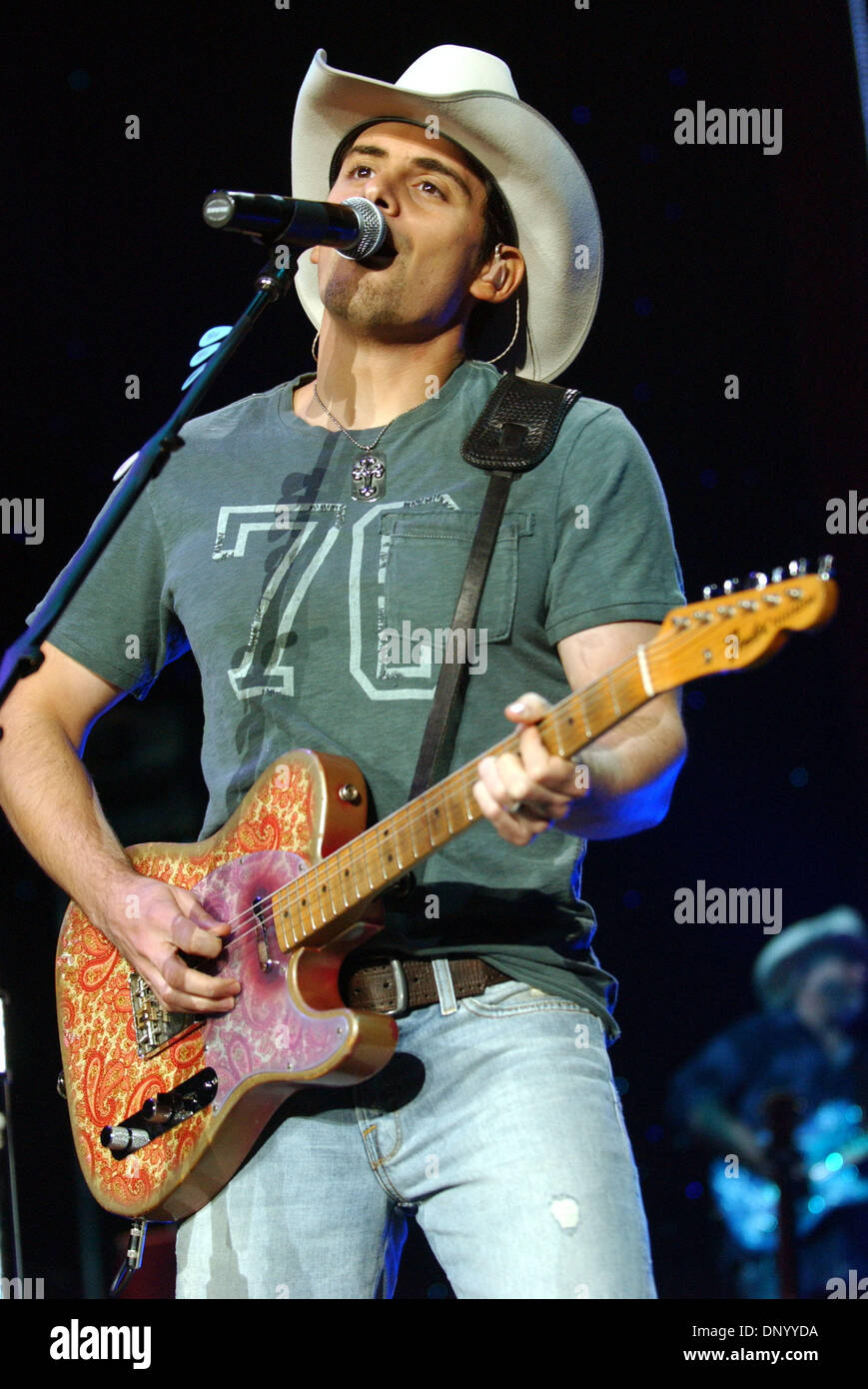 Feb 17, 2006; Fayetteville, NC, USA; Musician BRAD PAISLEY performs ...